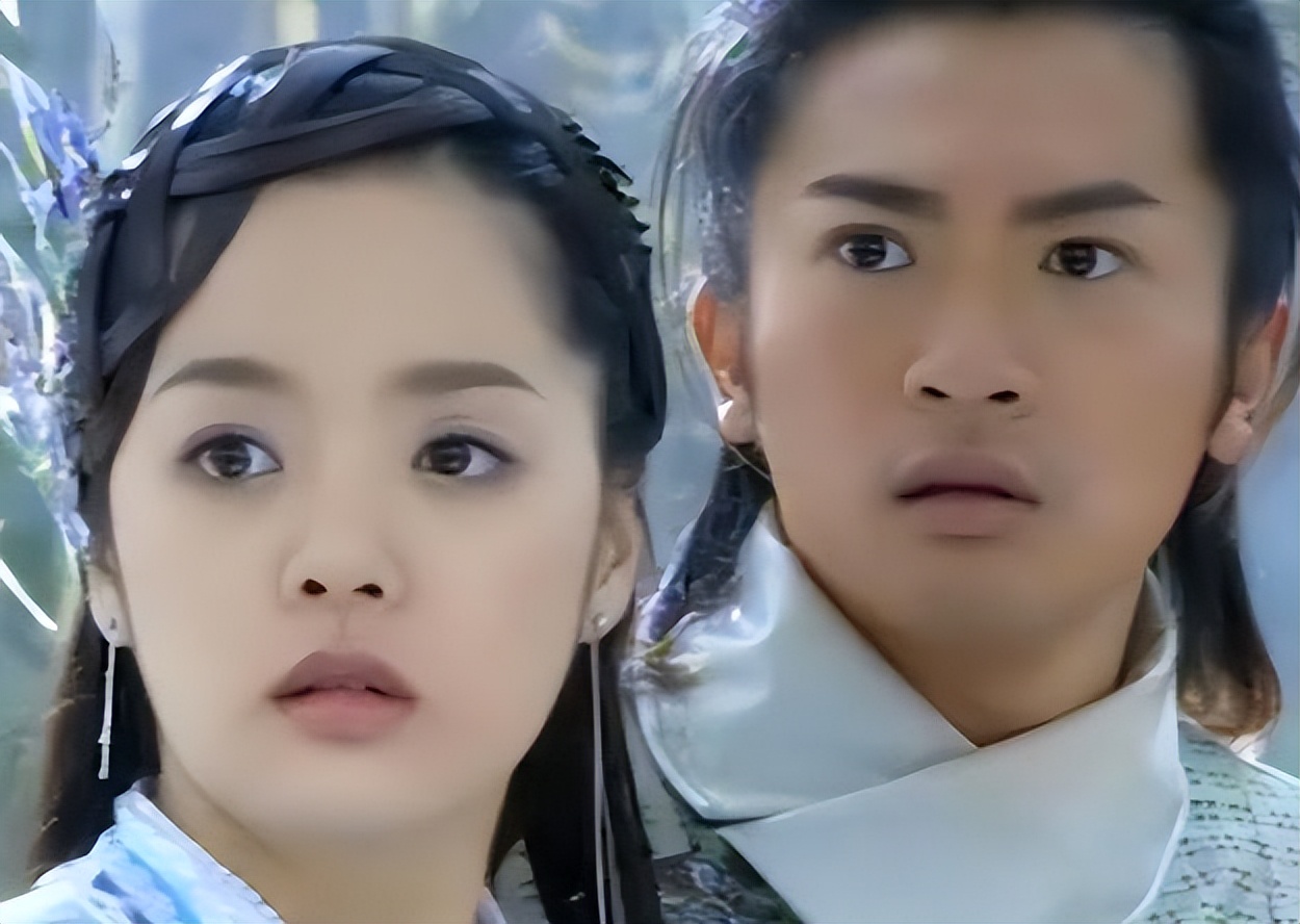 The 44-year-old Cai Lin showed up with her son, with a stiff face ...