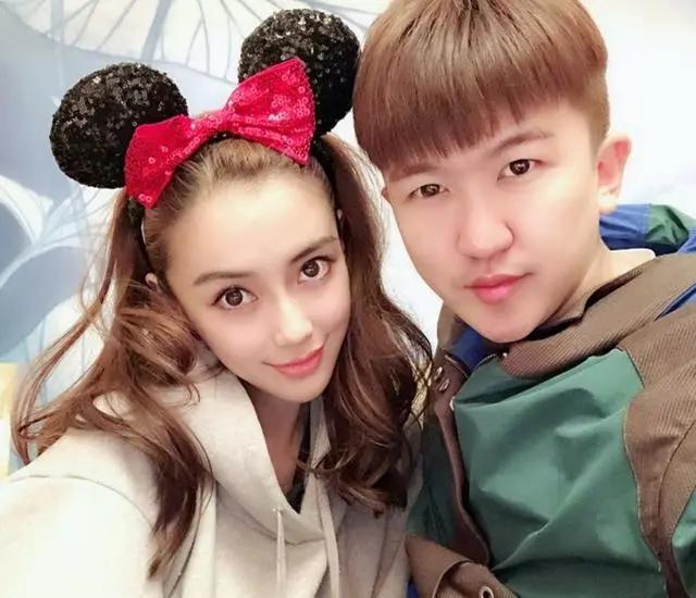 Yang Yang secretly talking about his new girlfriend was photographed ...