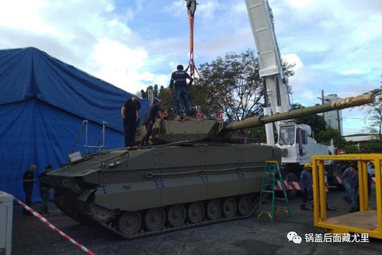 Philippine Army receives first Sabra light tank ordered from Israel ...