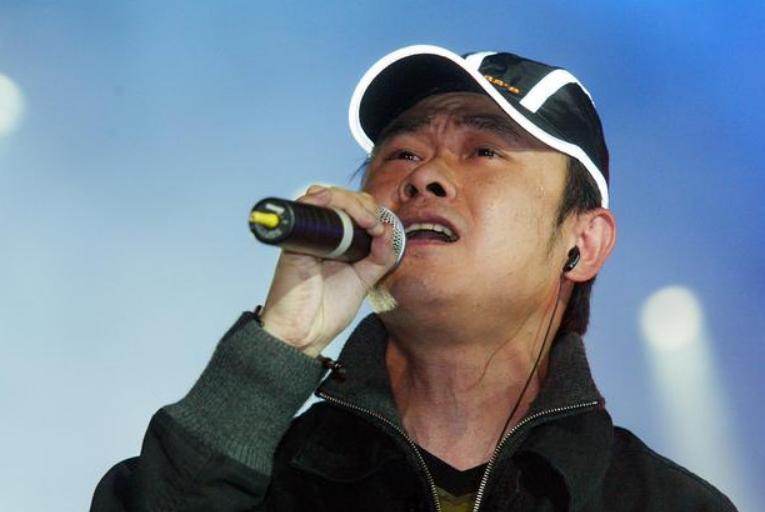 Five singers who became famous overnight but "disappeared suddenly ...