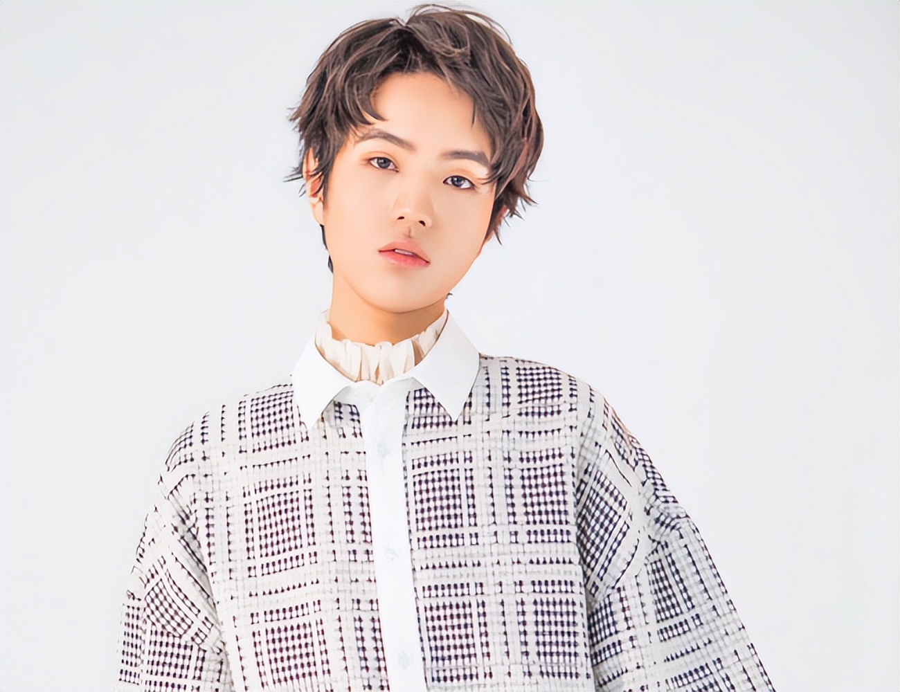 Calling, pulling his pants, and sneaking into the house while out, Yin ...