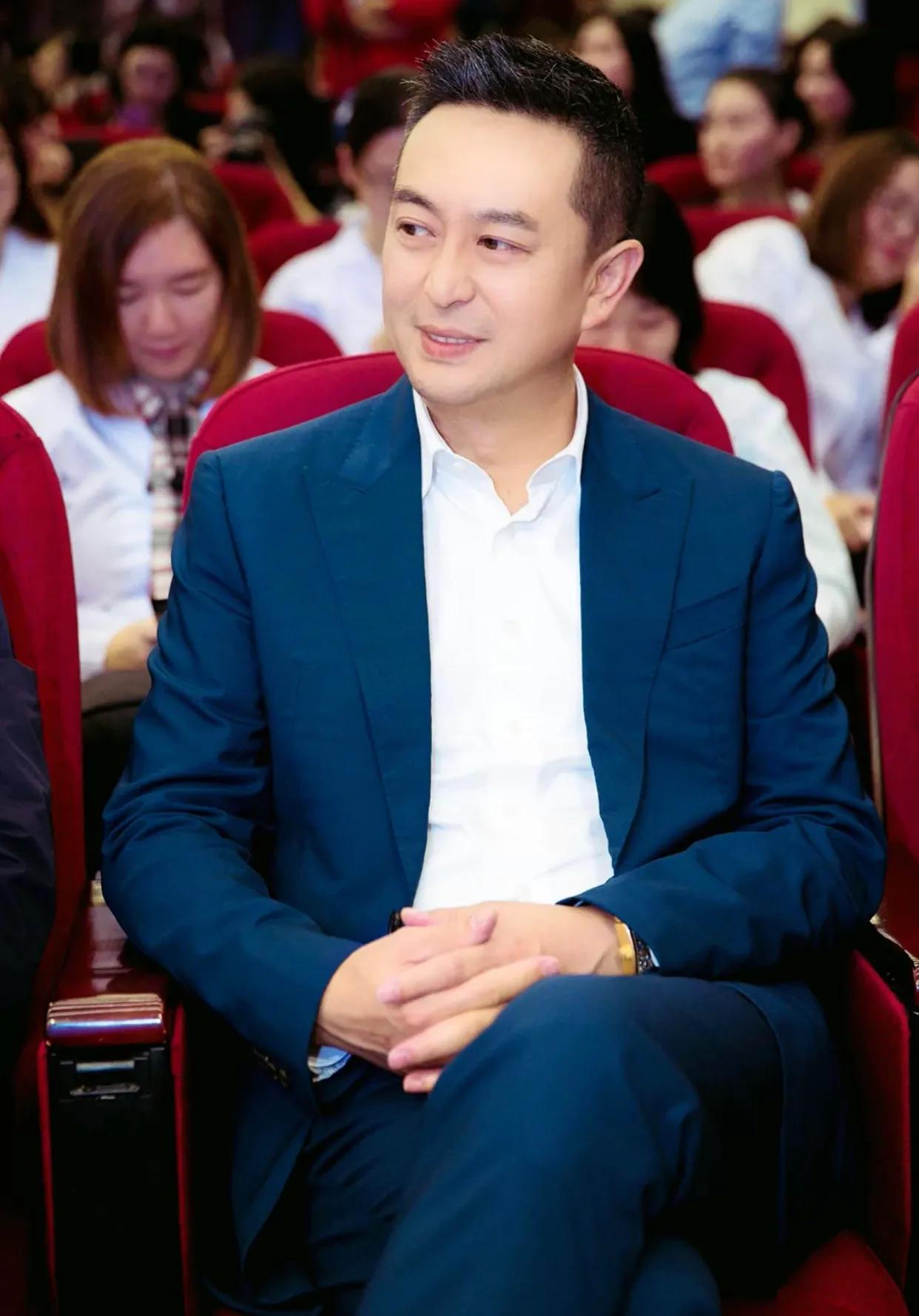 One of my favorite actors, Zhang Jiayi's smile is so contagious - iMedia