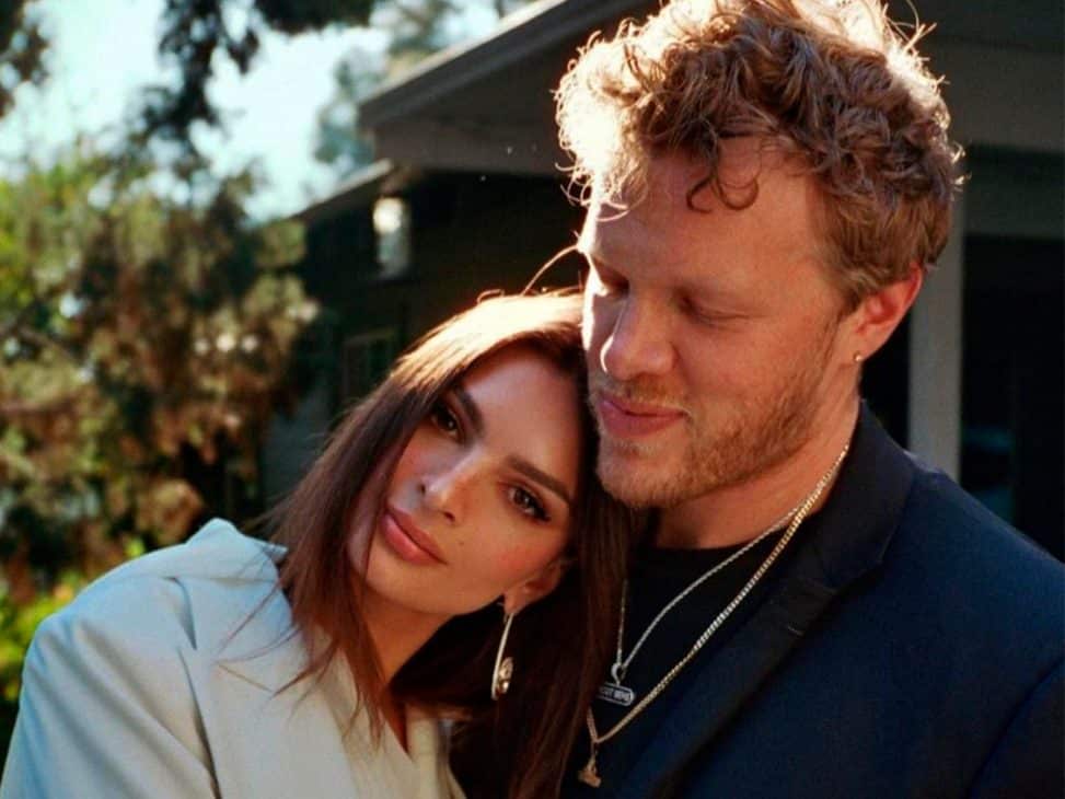 Hollywood's No. 1 Breast Model Divorce?The flash marriage gave birth to ...