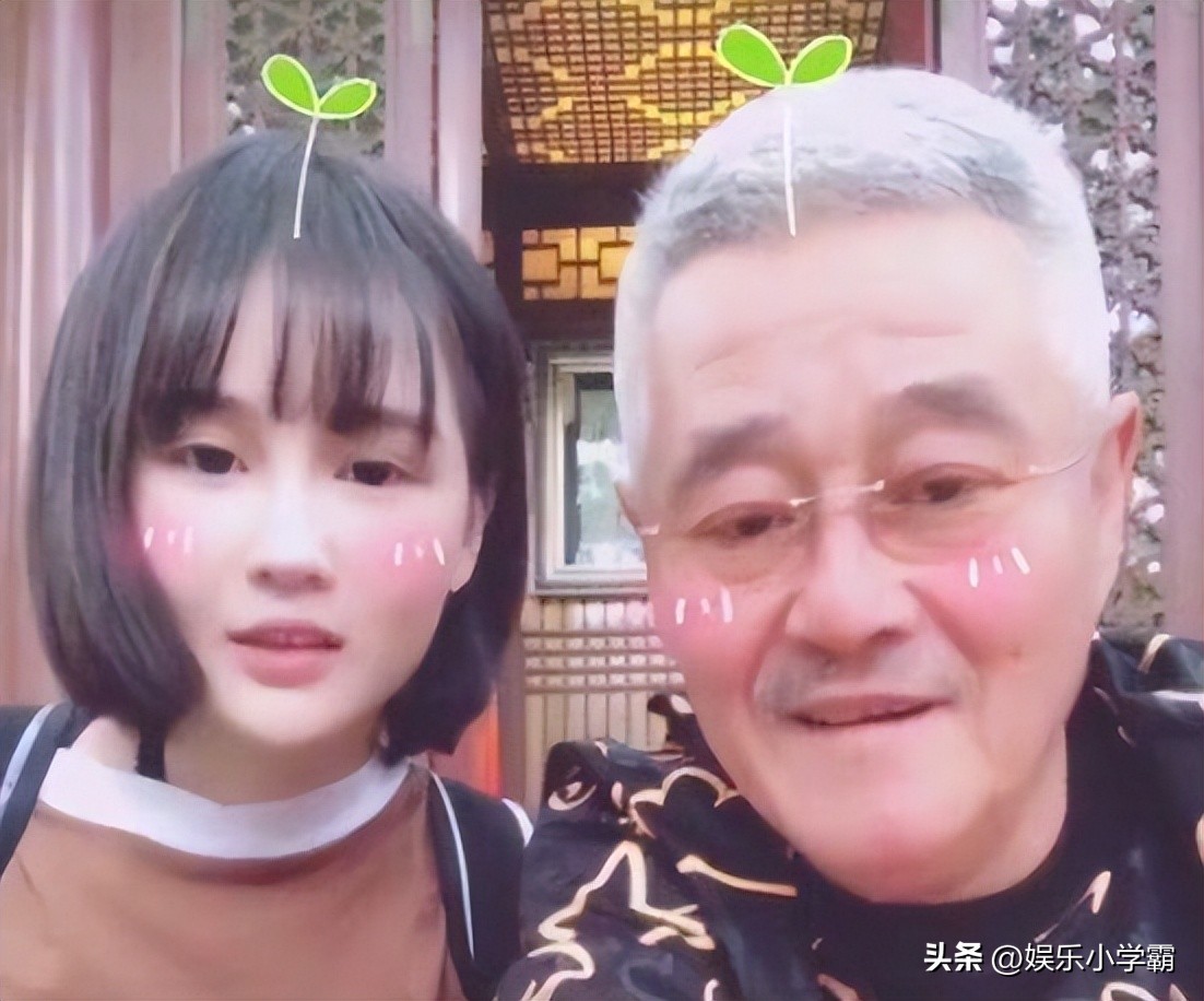 Congratulations to 65-year-old Zhao Benshan! Zhao Yihan was 3 months ...