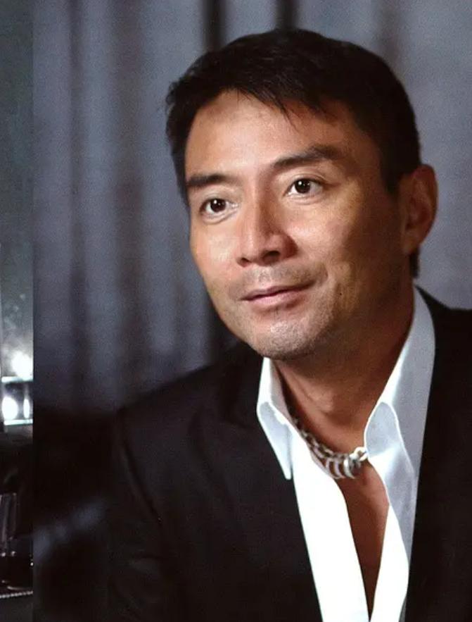 The Hong Kong version of the Little Tigers Lin Li has a bumpy love ...