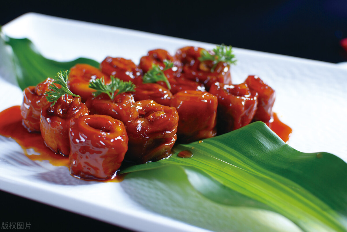 There are competitions on how to eat fat intestines in various places ...