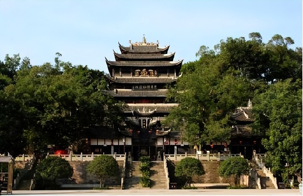It is a pity that this 400-year-old ancient temple in the mountains of ...