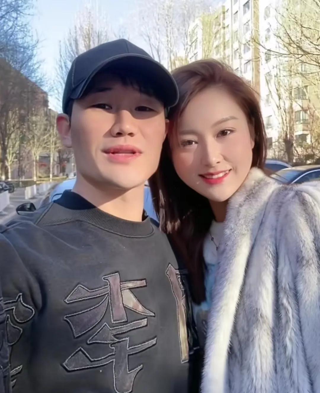 Actor Xie Mengwei was disarmed and returned to the farm, took his wife ...