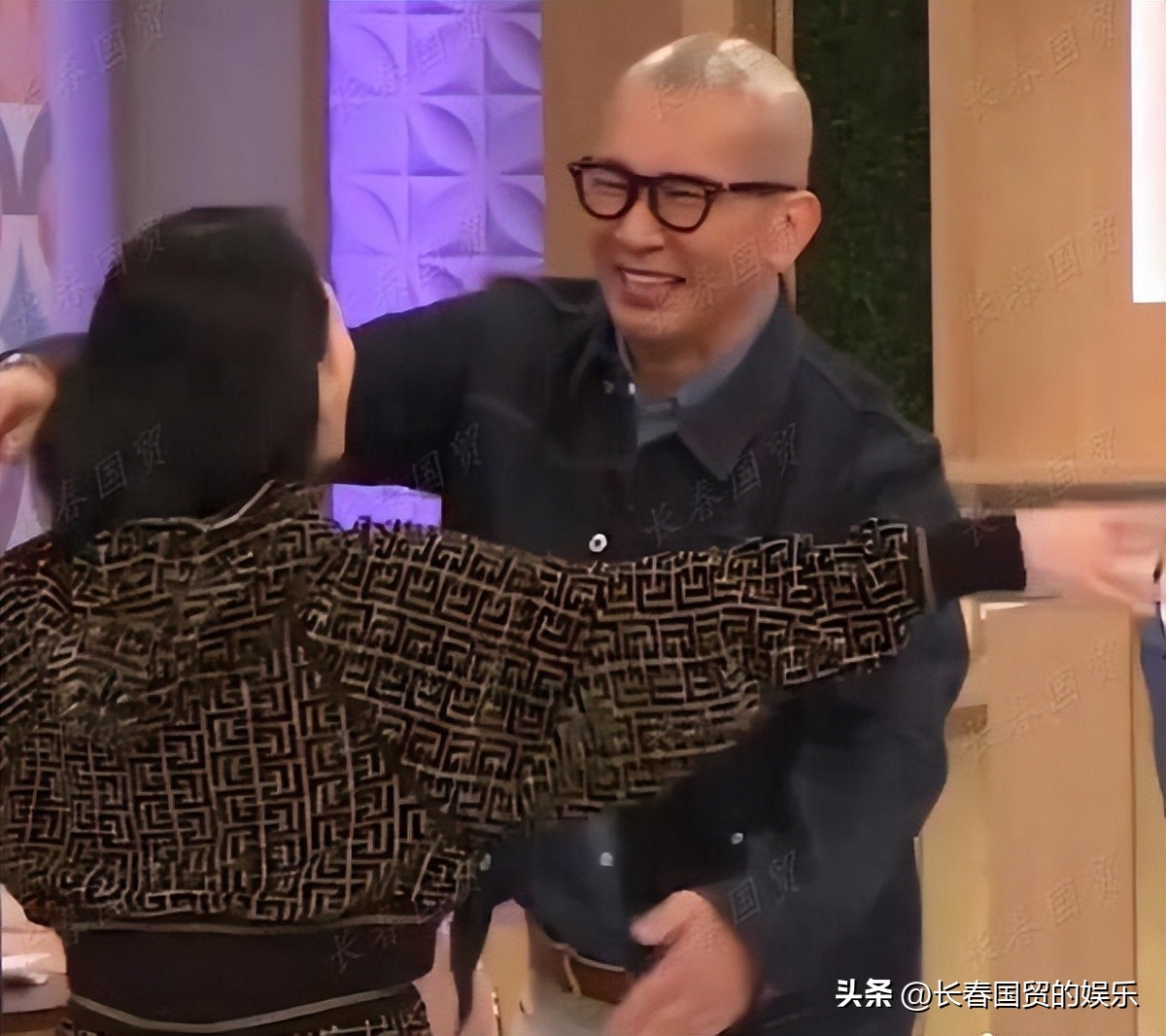 Gu Junye was blasted to spoil his wife: As long as he is by his side ...