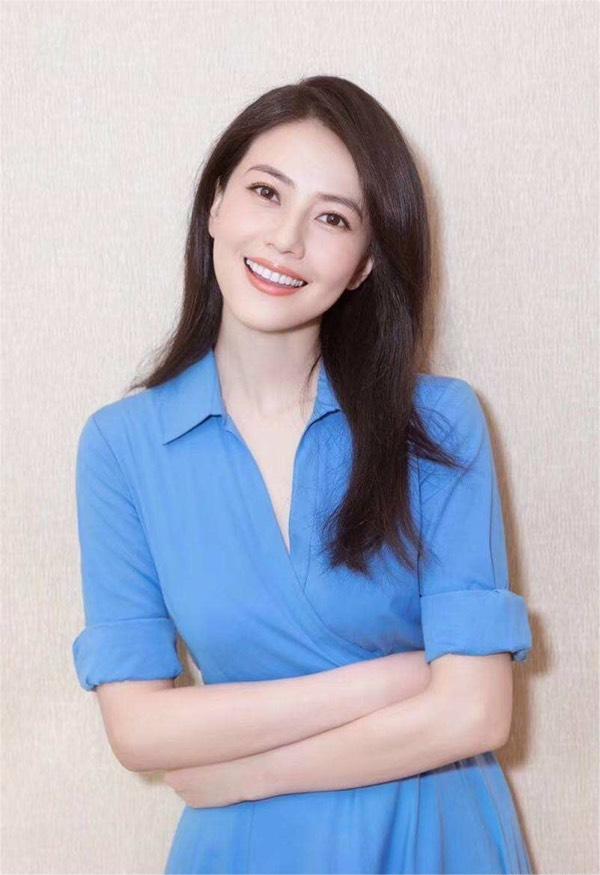 Gao Yuanyuan: At the age of 35, she married Zhao Youting, who was five ...
