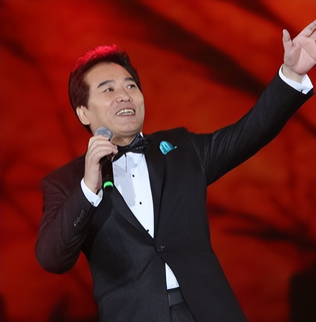 Singer Tong Tiexin: After the divorce, he raised his son alone. At the ...