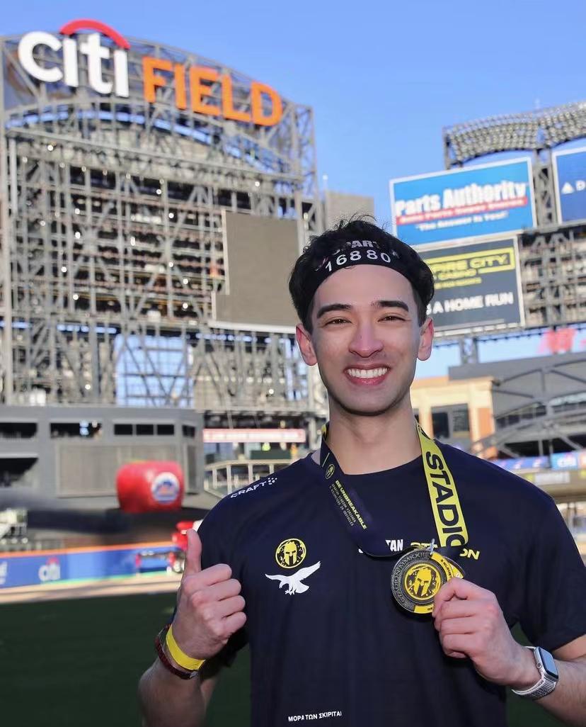 59-year-old Wei Weiqing's son won the award!Without makeup, his face ...