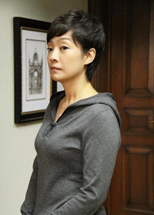 Zhang Jiayi's family portrait was exposed for the first time. The 10 ...