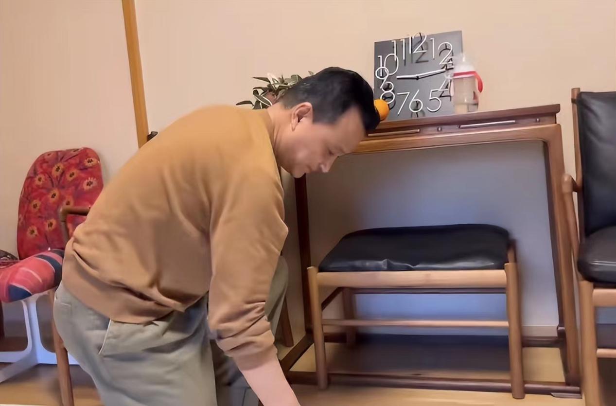 Haiha Jinxi family cleaning!Wipe the wall and wipe the ground quickly ...