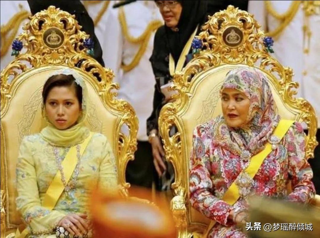 The most beloved little wife of the King of Brunei, Princess Azrinaz ...