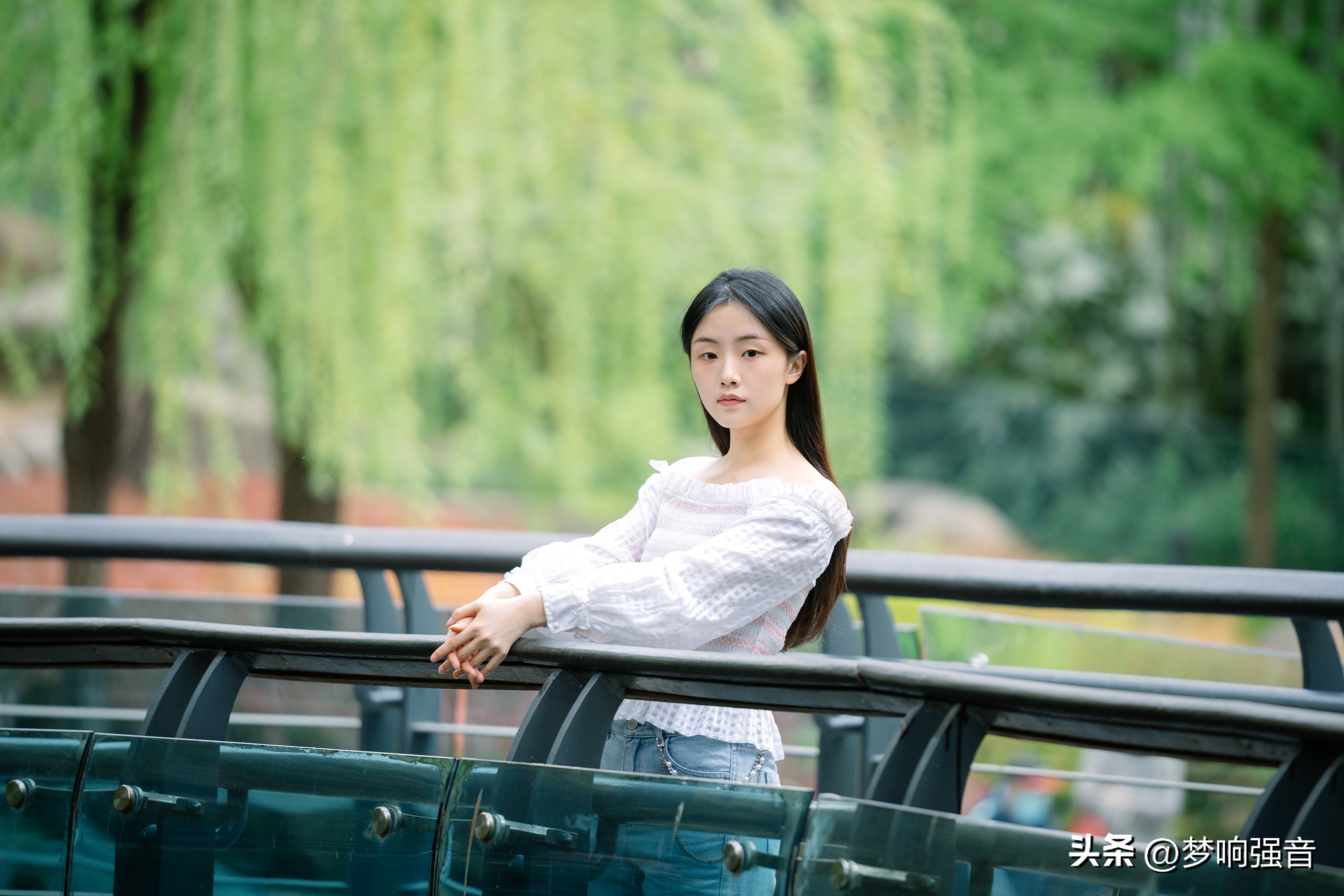 "Healing Girl" Guo Qin tells "The First Spring" tenderly - iNEWS