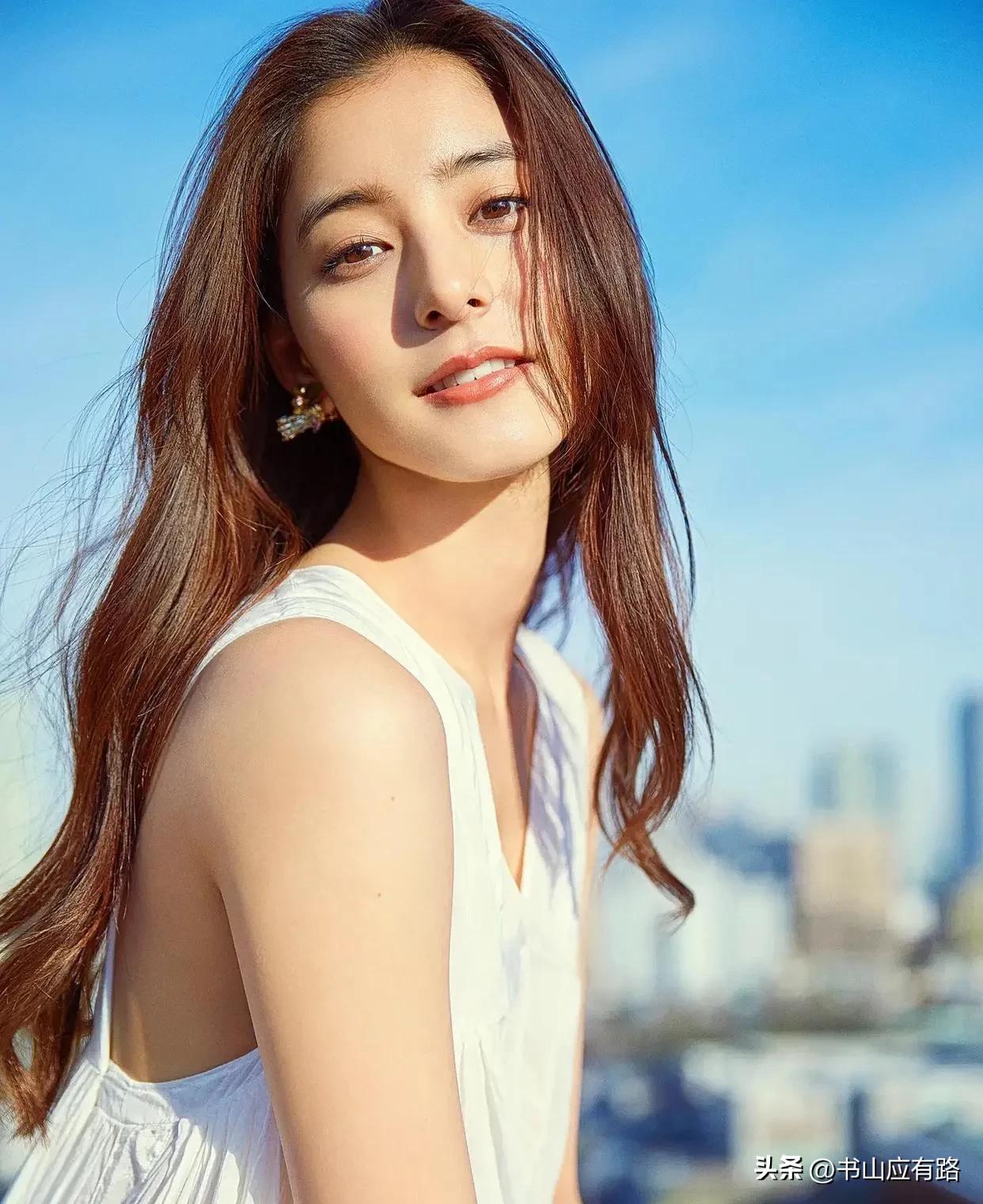 Yuko Araki: Well-known film and television actress, fashion model - iNEWS