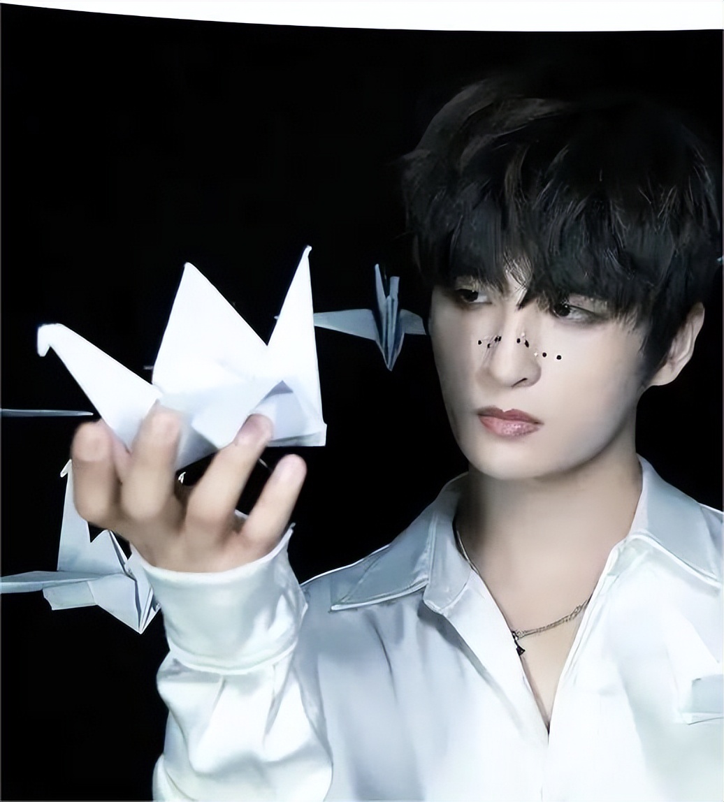 In "Come and See Our Concert", Zhang Yuan wrote "Happiness for Me" to ...