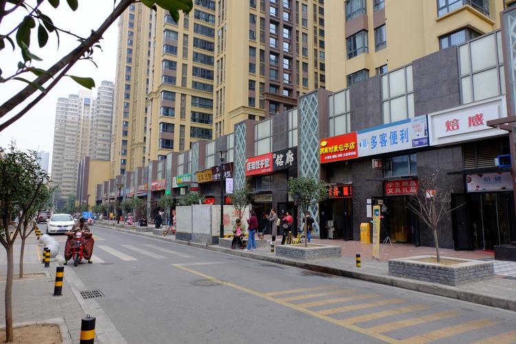 A foreign man in Xi'an harassed a woman and was slapped on the spot to ...