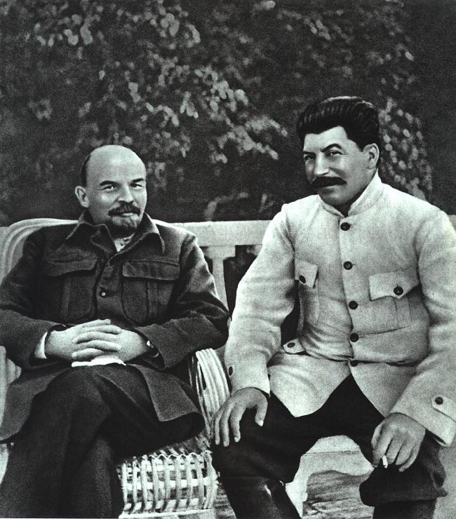 Precious old photos of Lenin's family: Lenin usually "loves cats", and ...