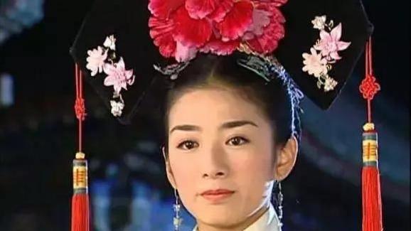 8 female celebrities whose faces were “disfigured by plastic surgery ...