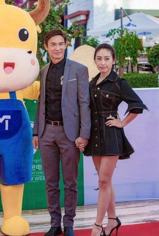 Li Zixiong and his wife had a picnic outdoors, his beautiful wife has ...