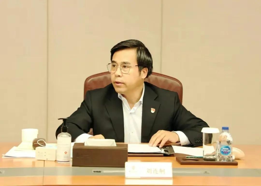 The financial giant Liu Liange has married four wives, and the fourth ...