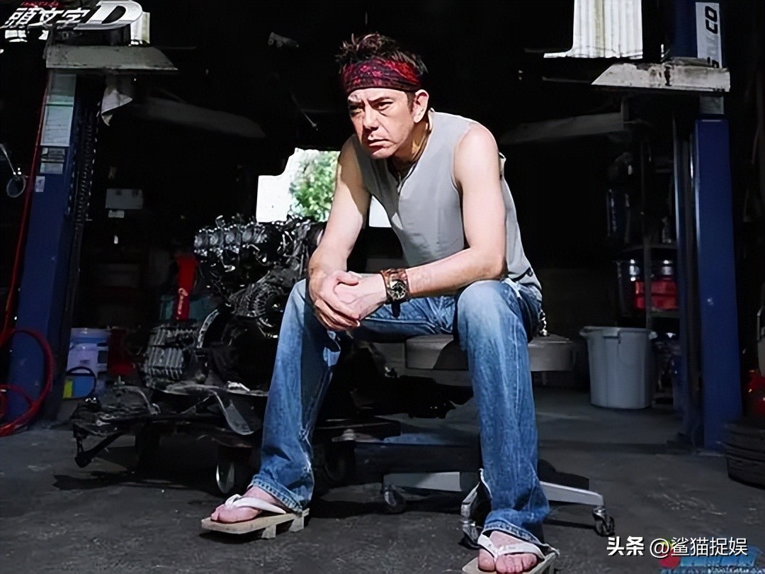 Jay Chou and Edison Chen in the same frame perform an animation-adapted ...