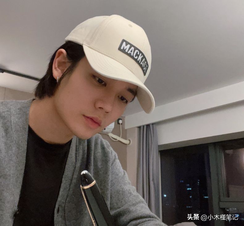 Lin Yanjun's birthday photos were exposed, and he celebrated his ...