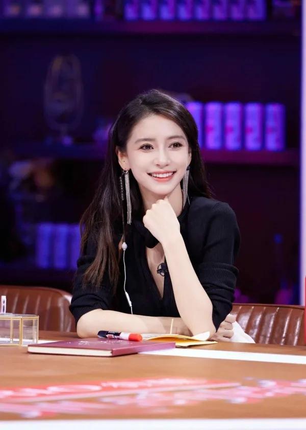 Yang Yingxin's variety show "Heart 5" premieres - iNEWS
