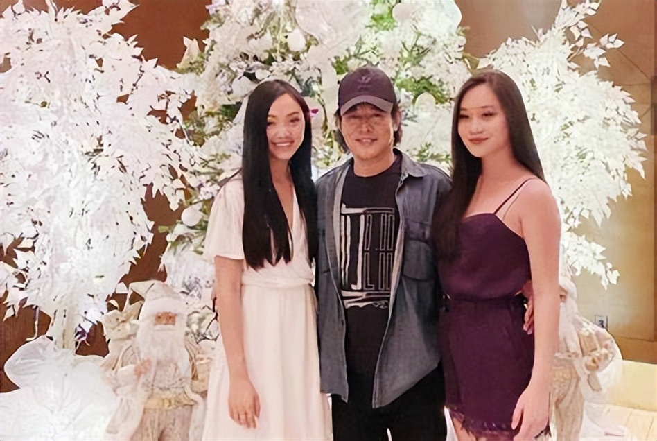 With a father like Jet Li on the stand, the two daughters of his ex ...
