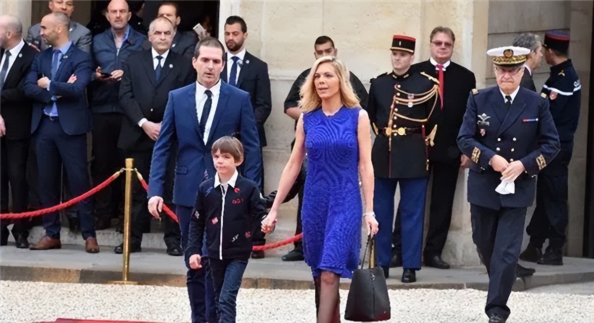 In 1994, the relationship between 41-year-old Brigitte and 16-year-old Macron was exposed, and ...