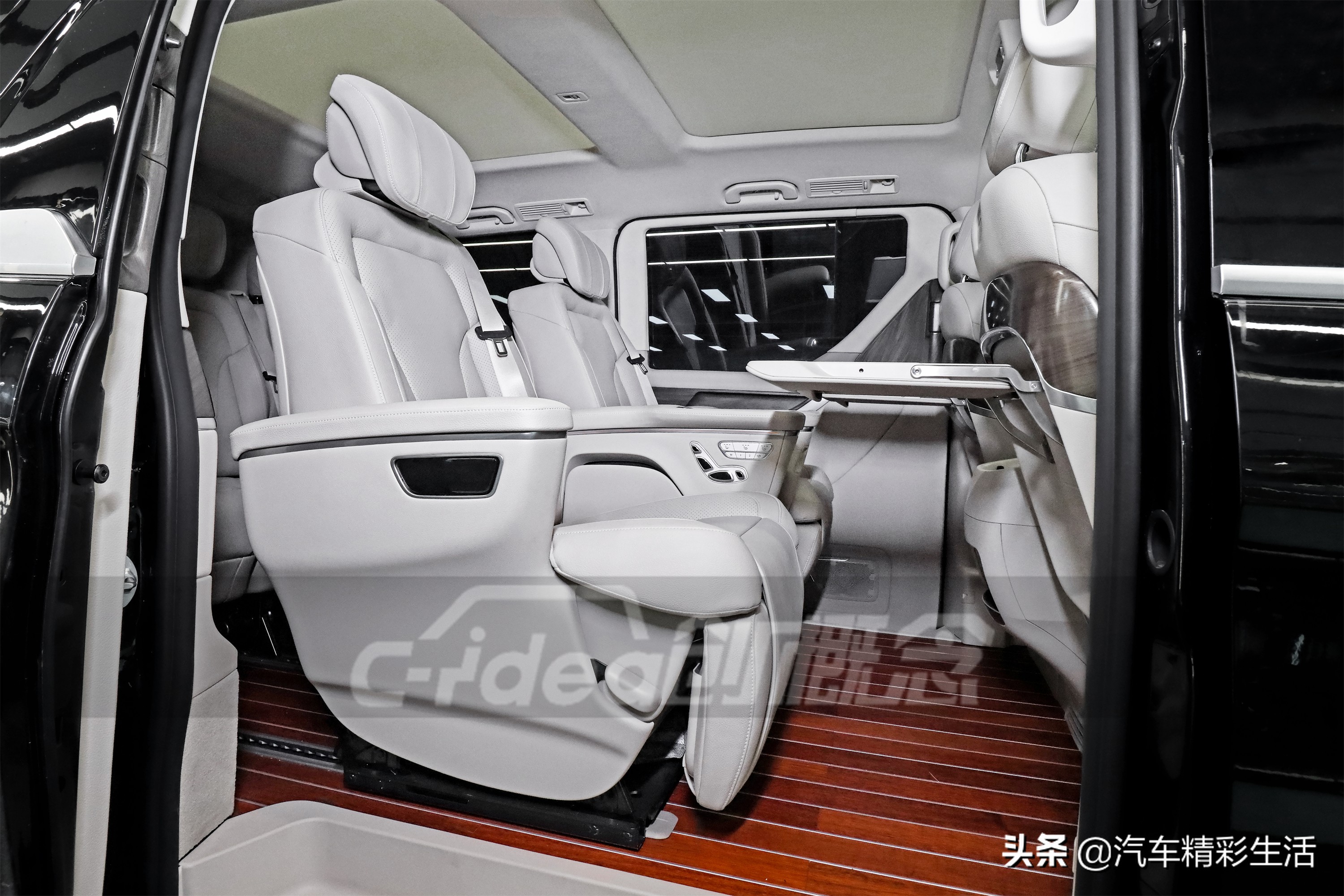 Mercedes-Benz V260L upgrades the Arc de Triomphe, refits the middle ...