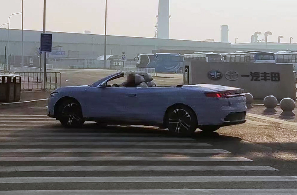 BYD Han convertible version of the real car exposed, with two-door soft ...