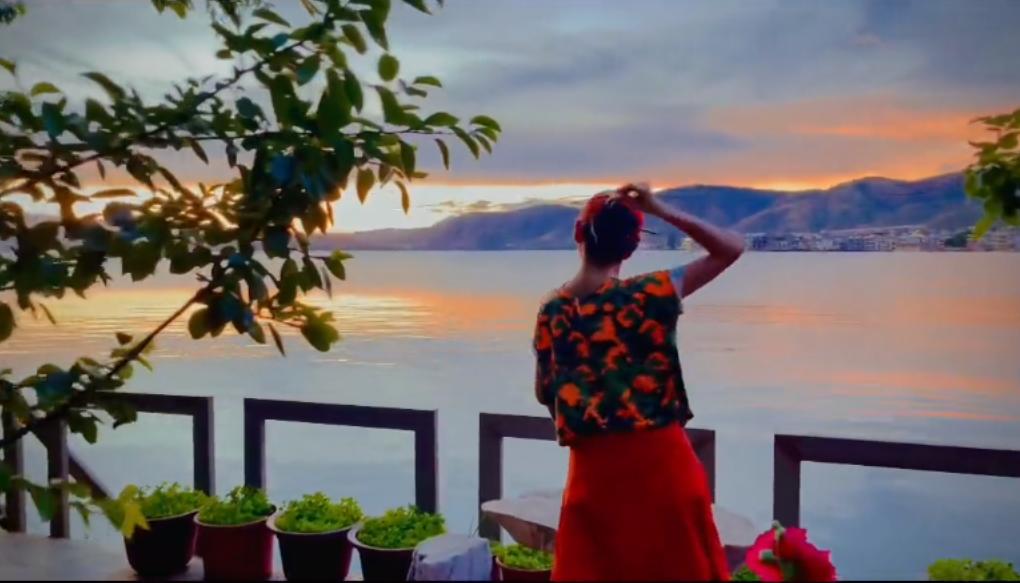 The star body is so precious?Yang Liping spends 180,000 yuan on nails ...