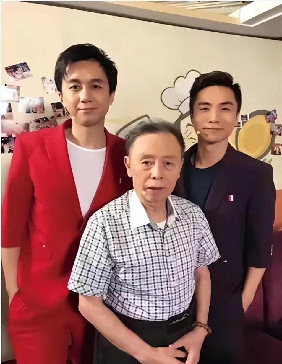 The 43-year-old "258" He Zhifeng is Niu Dachun's subordinate in the play, but his life outside ...