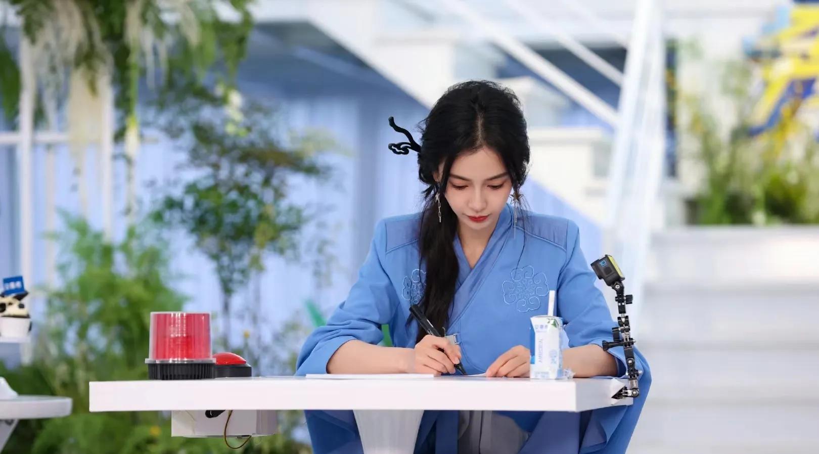 "Run" Mire War, Sun Zhenni is beautiful, Sha Yi and Fan Chengcheng are ...