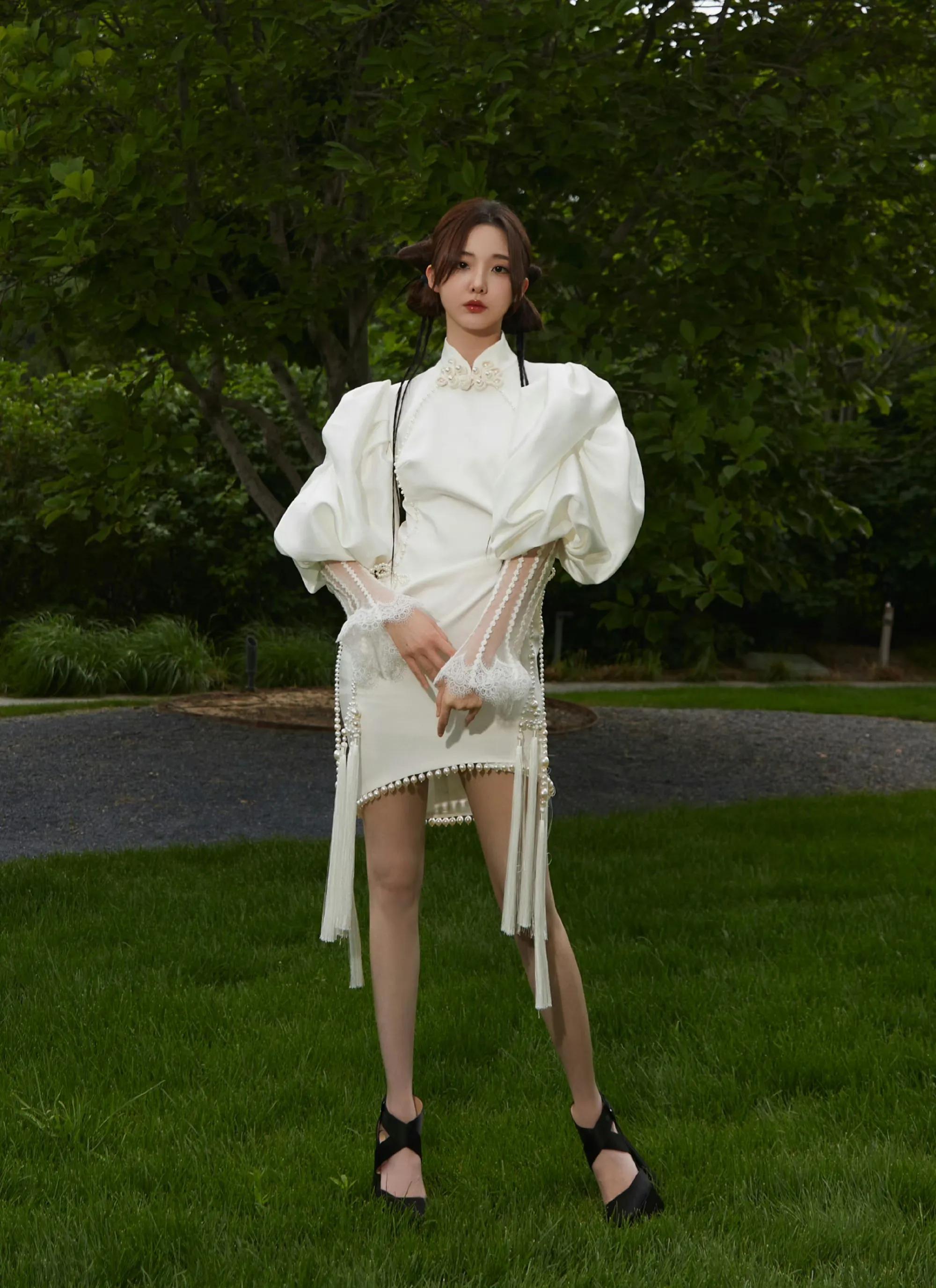 Zheng Naixin's beautiful picture - iNEWS