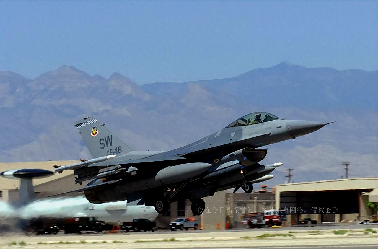 Another batch of J-10C has arrived. Pakistan, which owns F16, is equipped with a large number of ...