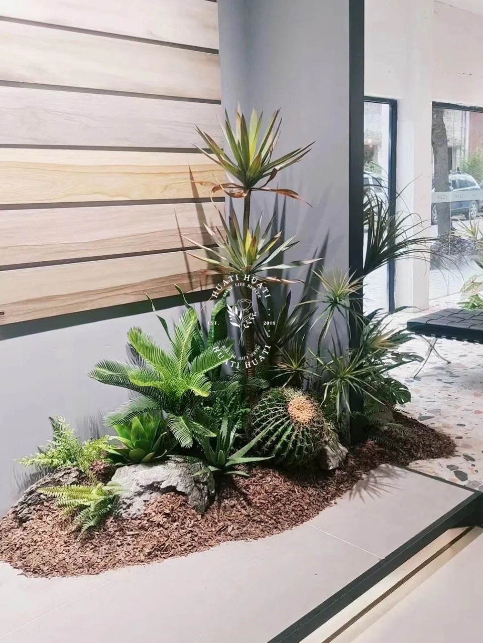 It can also give people a bright simulated plant landscaping - iNEWS