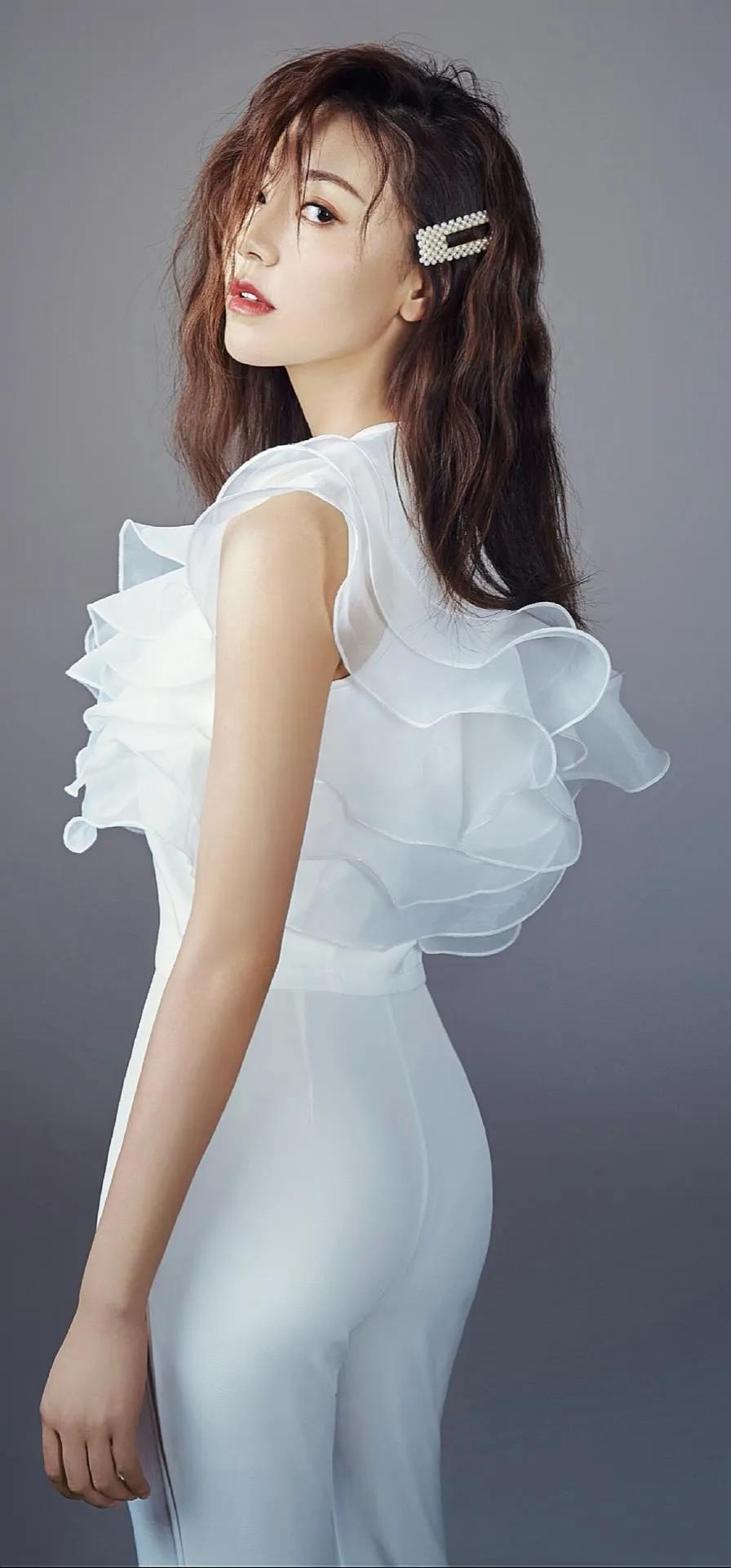 Star Beauty - Issue 148 Huang Mengying - iNEWS