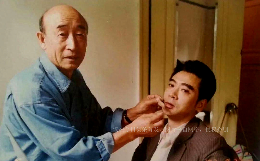 He has a pair of holy hands and has created many special characters, such as Mao Zedong, Zhou ...