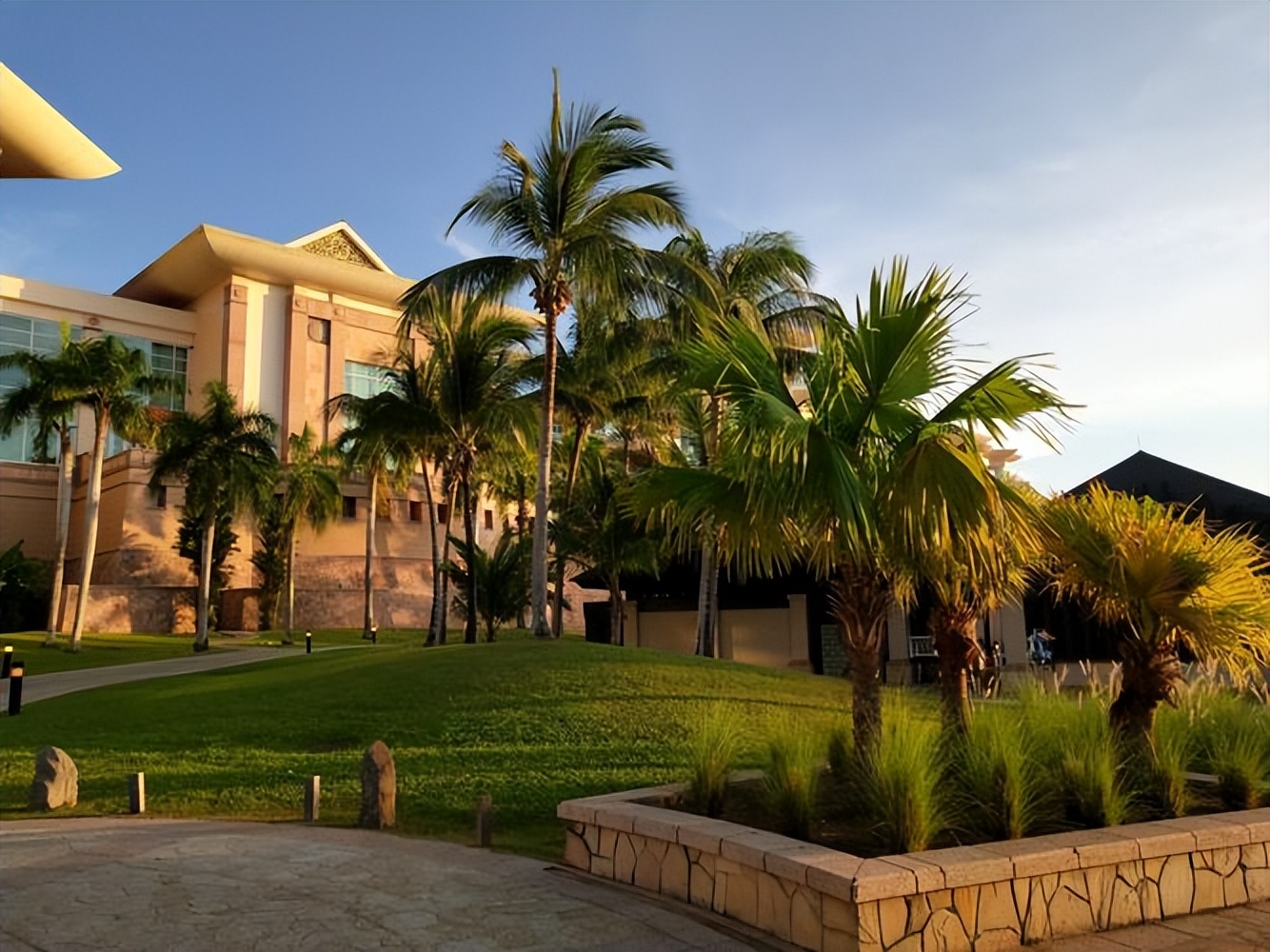 The Development of Brunei Empire's Early Political System and Its ...