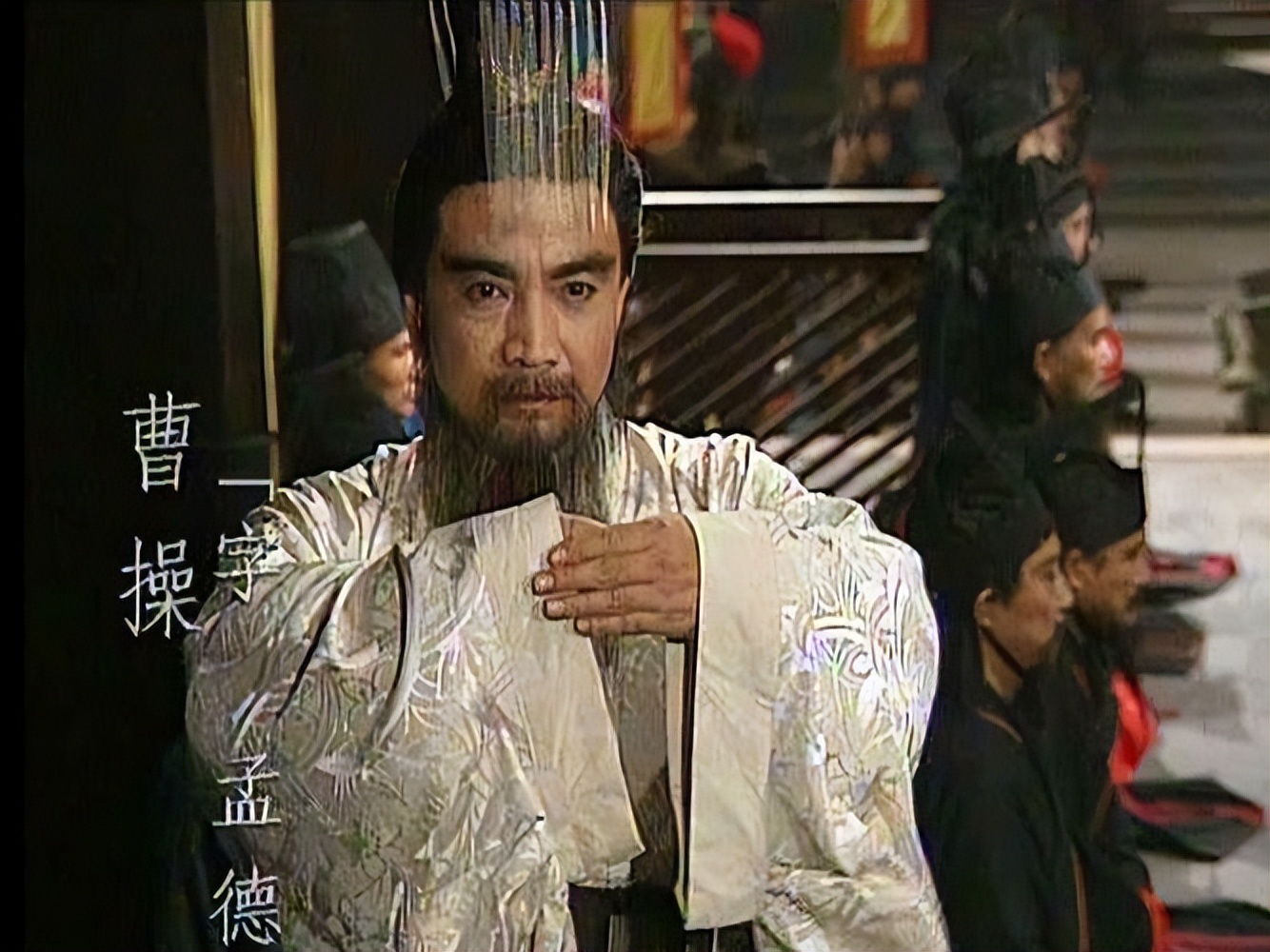 Compared with the Japanese emperor, the "absolute centralization" of ...