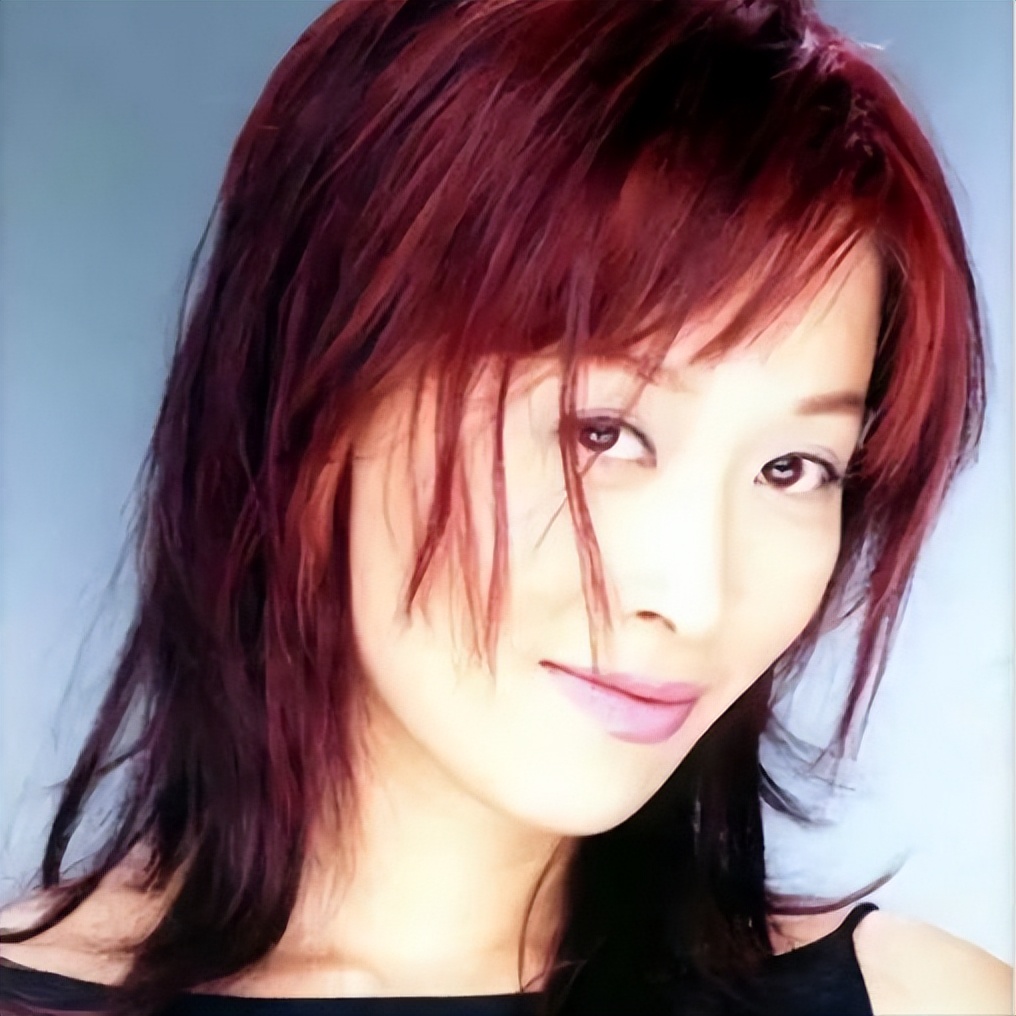 Famous singer Chen Lin: At the age of 23, she became popular, but she ...
