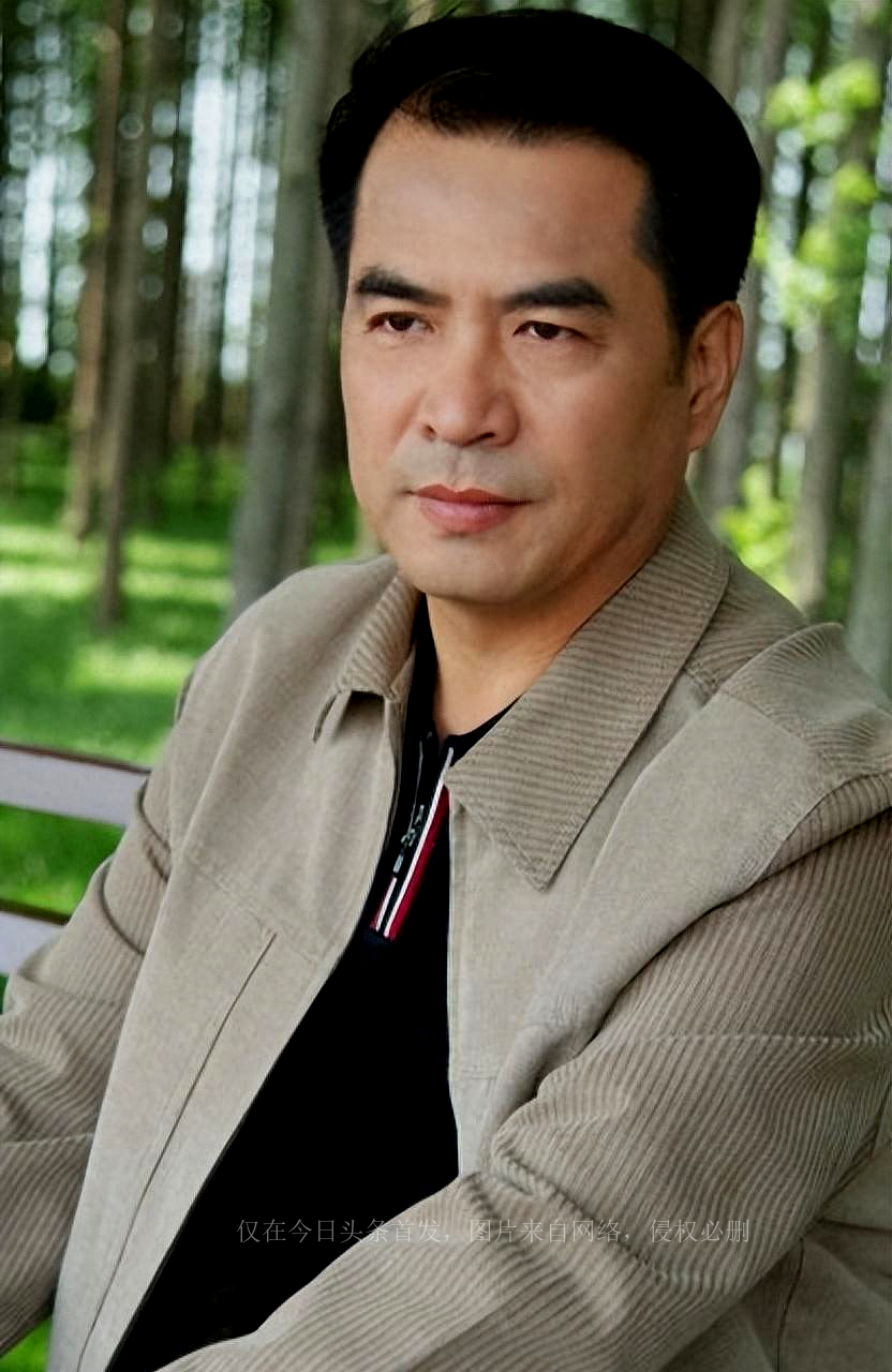 After going through ups and downs to become famous, veteran drama star Liao Jingsheng gained his ...