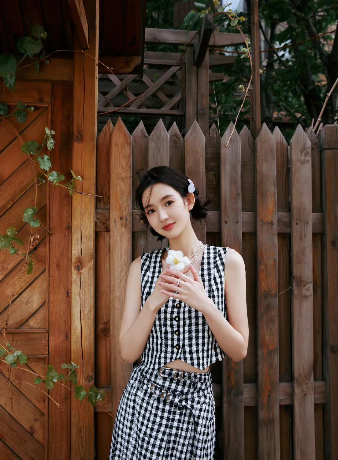 Wang Yuwen's beautiful pictures, you give me likes - iNEWS