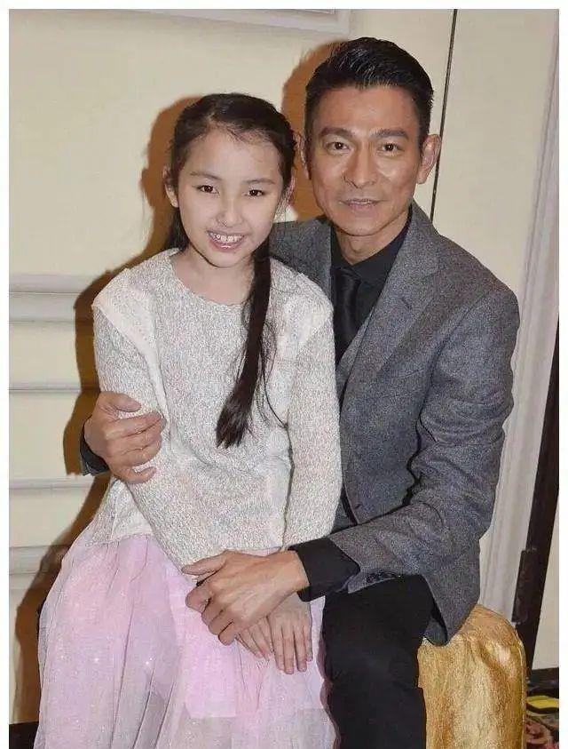 Andy Lau caused a sensation by watching his daughter's performance. The ...
