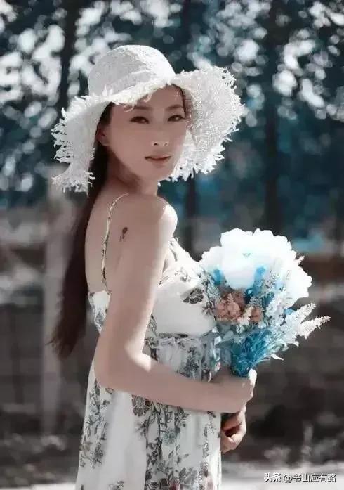 Wang Li Danni: the first sexy girl in the mainland - iNEWS