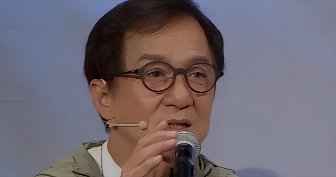 When Jackie Chan met Luo Lin at the airport, he blurted out and called ...